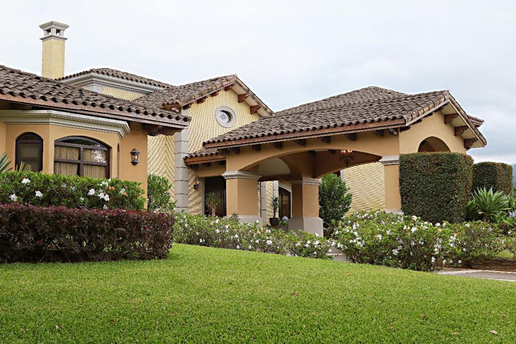 Monteran Classic Elegance, Monteran, Curridabat, Granadilla, Curridabat ...