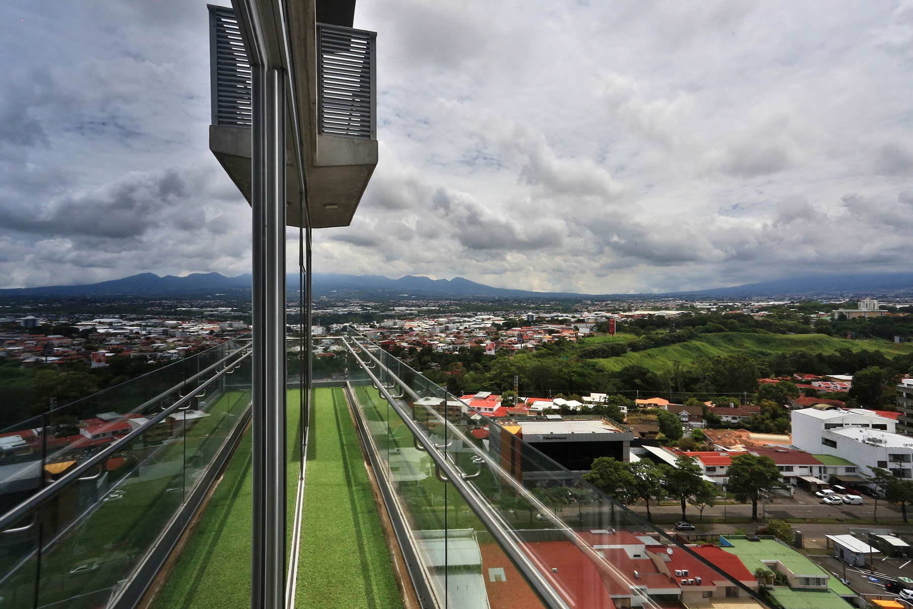 For Sale: Qbo Northeast Spectacular Views Condo, Q Bo, Sabana, Pavas ...