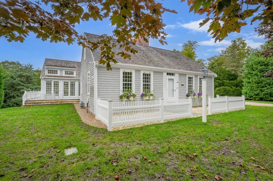 38 Bay Street, Barnstable, MA 02655, Osterville