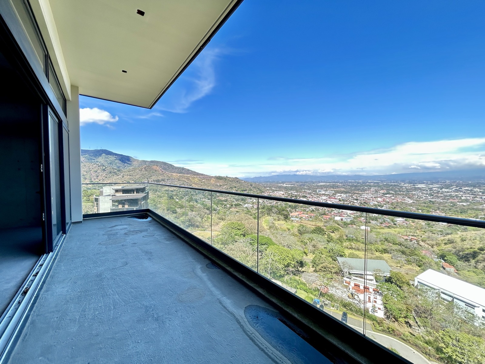 Solaris Great Views Deluxe Condo, #703, Solaris, Santa Ana, Santa Ana ...