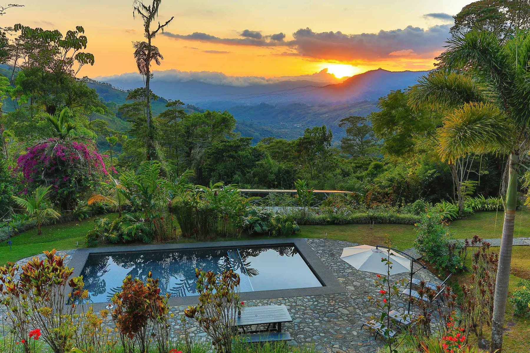 Luxurious Mountain Villa Retreat, Chimirol De Rivas, Rivas, Perez ...