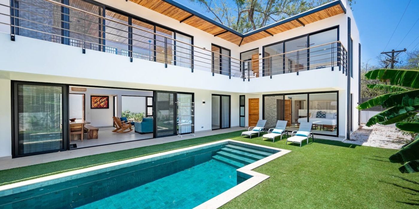 Beautiful Modern House With Green Zone And Pool, Playa Grande ...